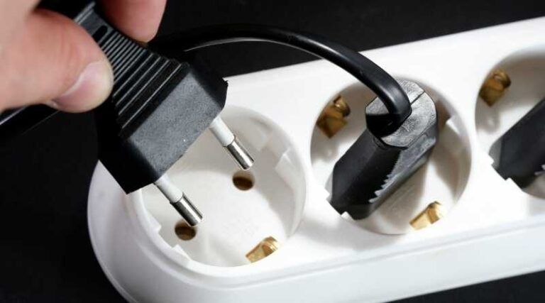 Do Power Strips Go Bad? Understanding The Lifespan Of Your Surge ...