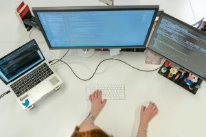 Setting up a Portable Monitor With Your Laptop - Improve Workspace