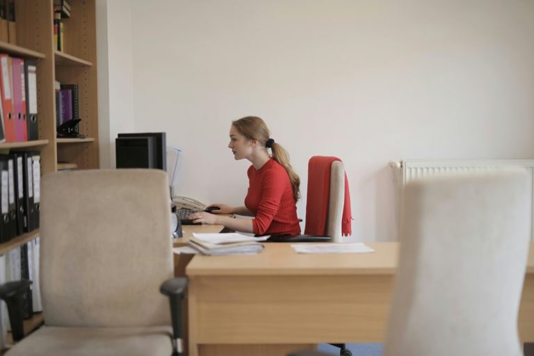The Rise of Smart Desks: Are They Worth It? - Improve Workspace