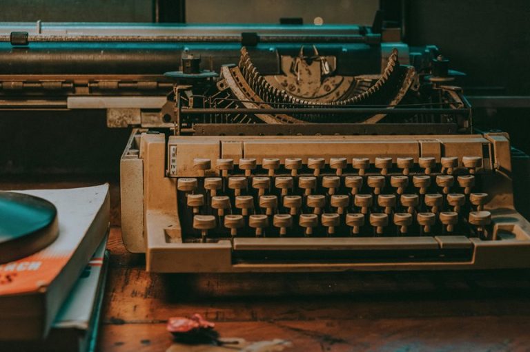 Is a Heavy Duty Computer Desk Essential for Your Home Office? - Improve ...