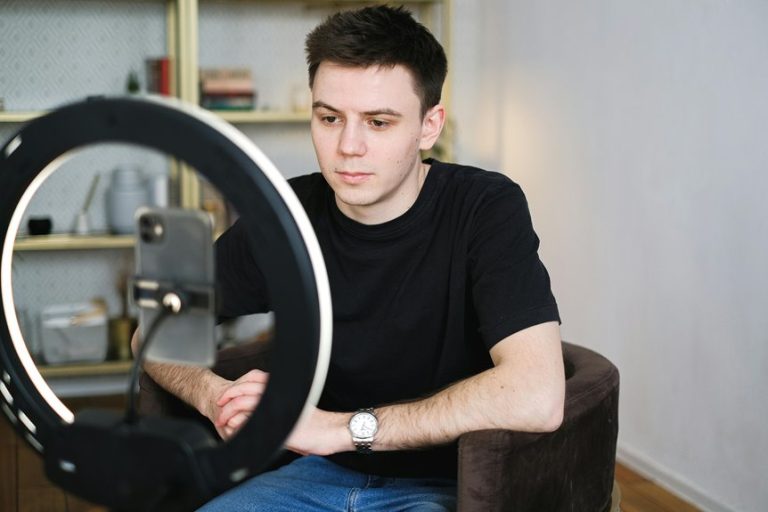 What Are the Best YouTube Tutorials for DIY Webcam Lighting? - Improve ...